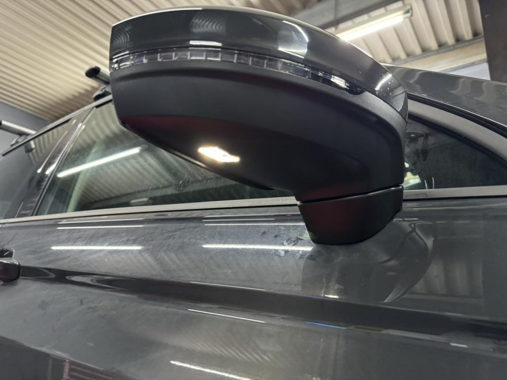 VW Tiguan Folding Mirrors Retrofit - VW Retrofit